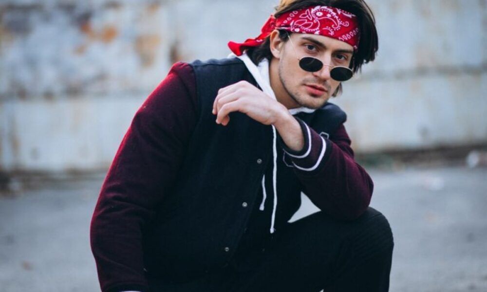 The Rise of Young Johnny Depp: A Journey Through Early Fame